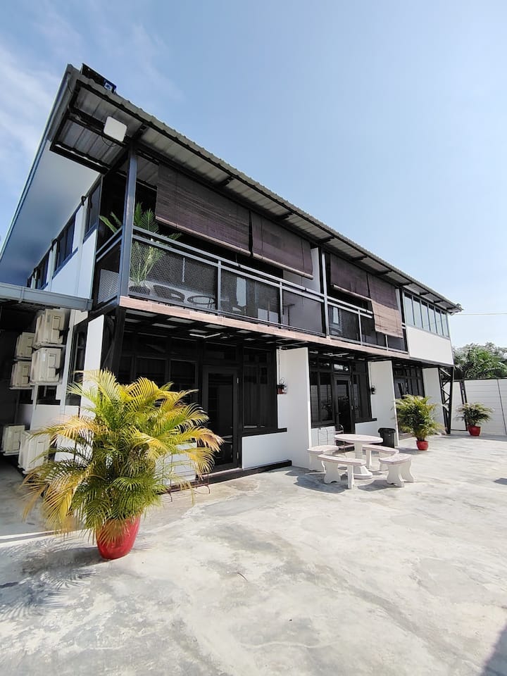 Co-working Homestay - Kukup