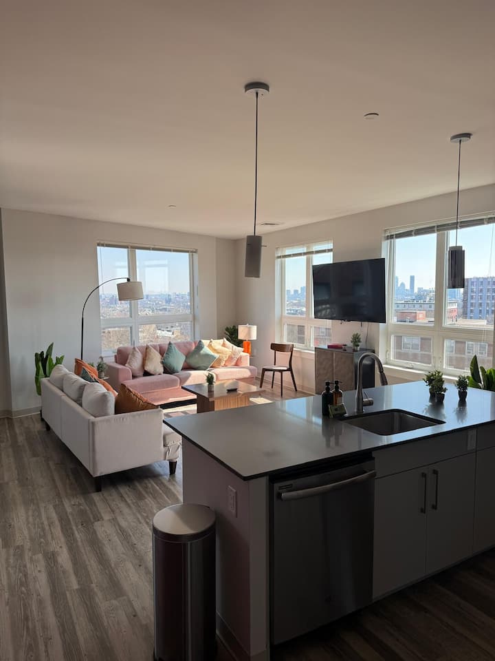 The Seacole: Glamorous • Near City • Gym • W/d - Boston, MA