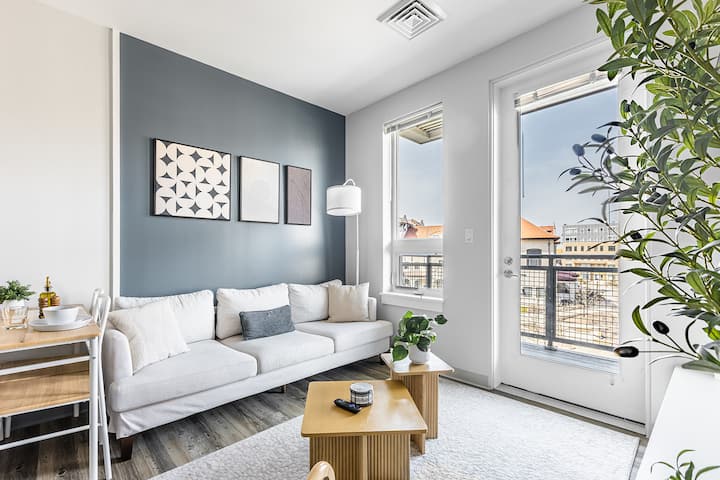 The Kelsey: View • Private Kitchen • Gym • W/d - Boston, MA