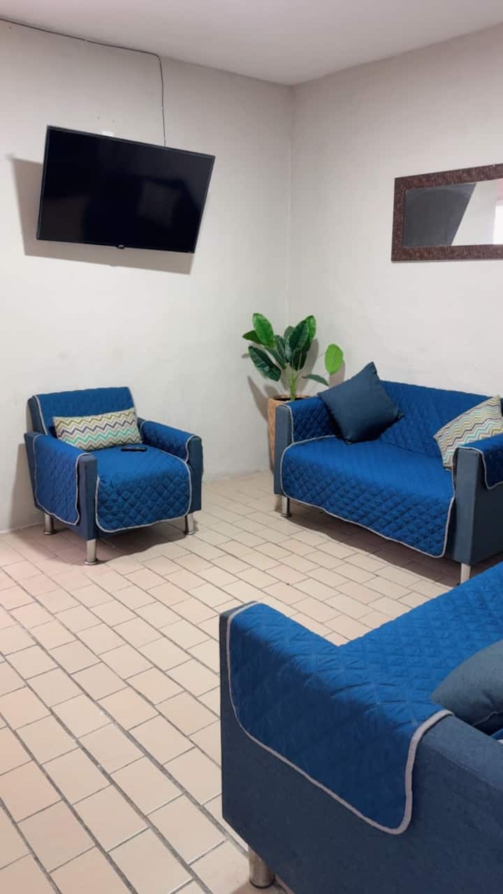 Casa Cómoda 2 Recámaras Cochera Privada Amplia Pte - Monterrey