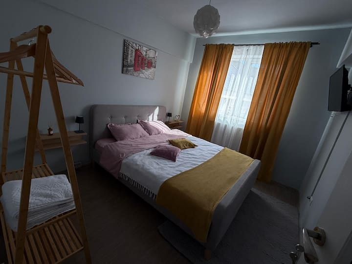 Thaleia Retreat - Luna