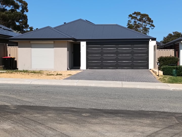 Female Only Wanted - Armadale