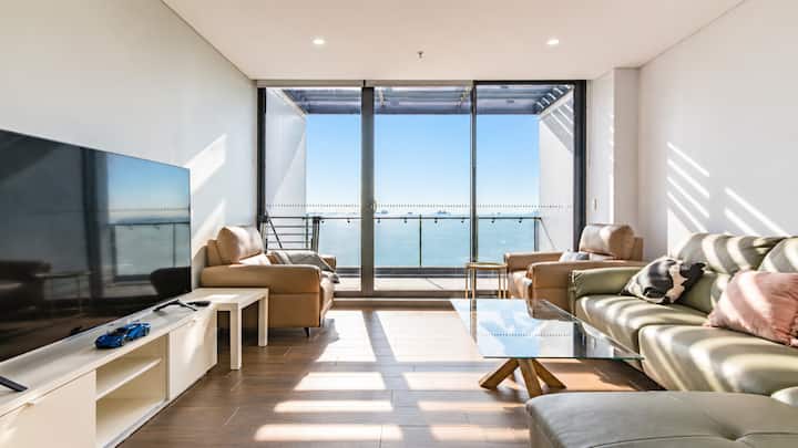 Olympic Park 2br/2ba | Skyline View + Parking - Burwood