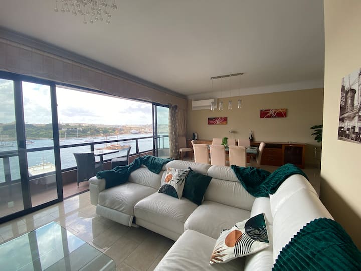 Valletta Harbour View - Exclusive - Malta