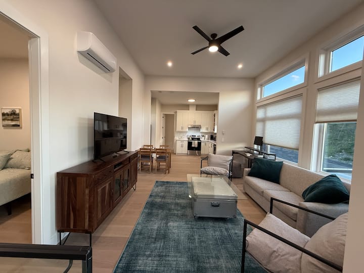 Black Mountain Retreat 40 Min To Big White! - Kelowna
