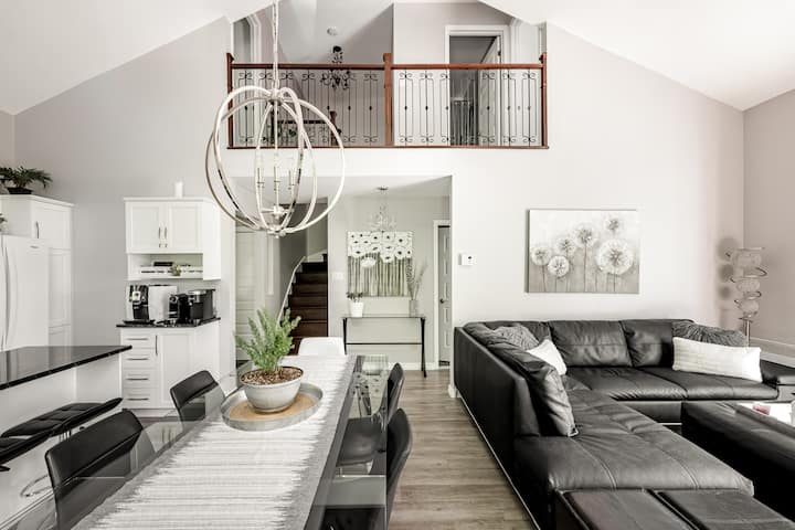 2-floor Vacation Home In The Heart Of Magog - Magog