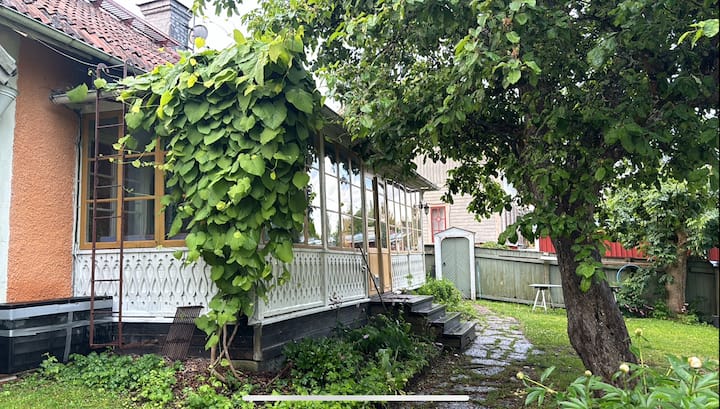 Hus Med Glasveranda Och Brygga - Trosa