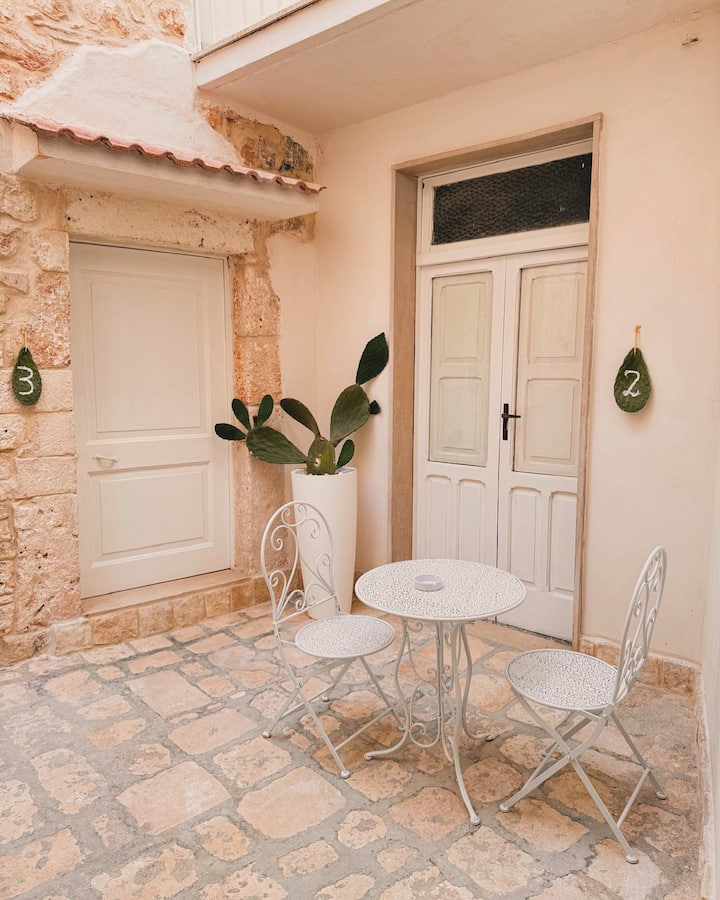 Borgo Sant'angelo
Room 3 - Conversano