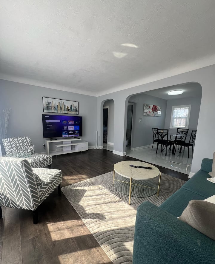 Embrace Coziness In The Heart Of Niagara Region - St. Catharines