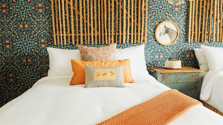 The Corral Suite At Gaines Ranch On The Square - Wimberley, TX