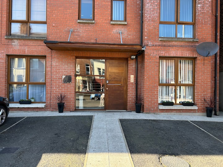 Newly Refurbished City Apart - Belfast