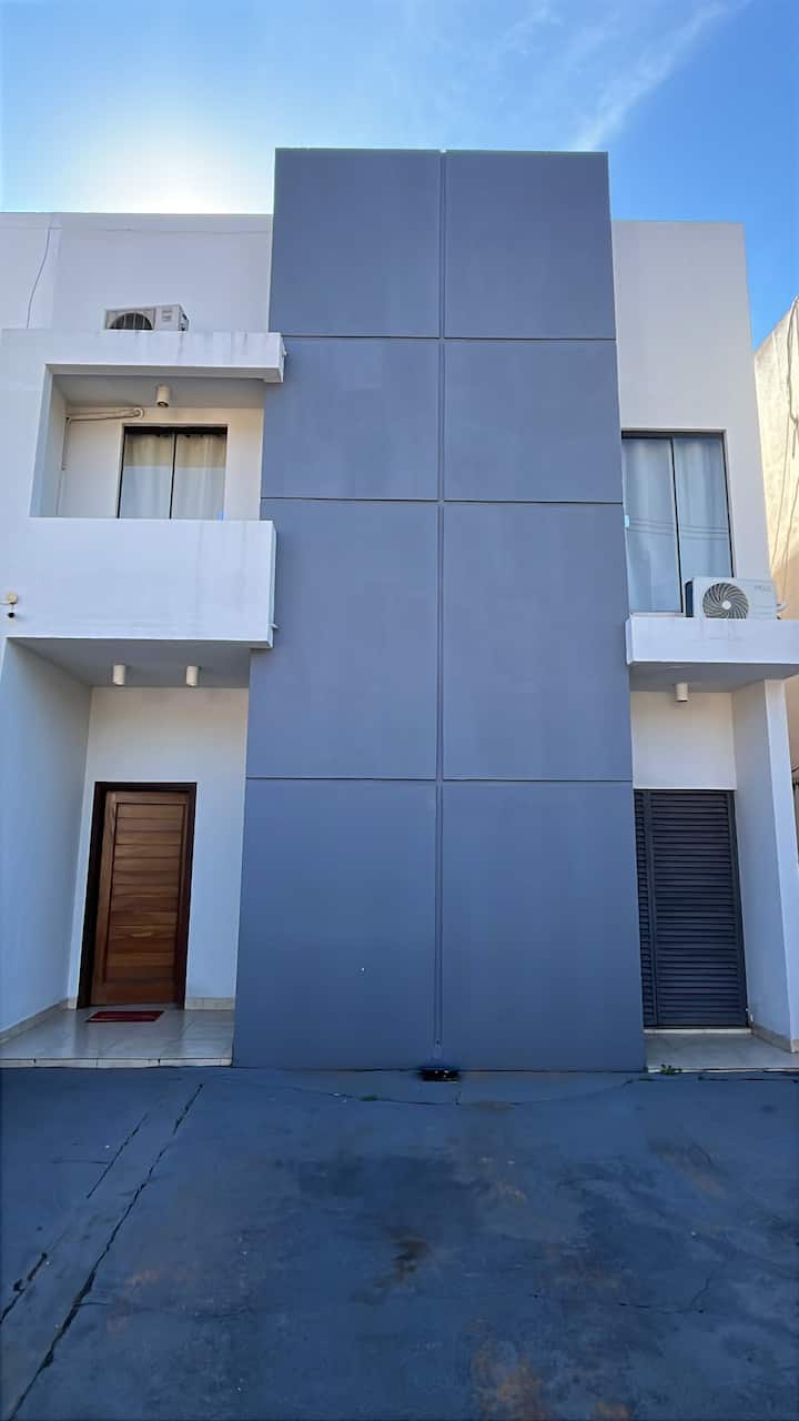 Duplex One Block From The Airport / Asuncion - Paraguay