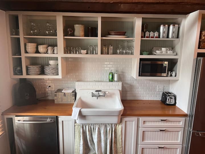 1840’s Farmhouse - Akron, OH