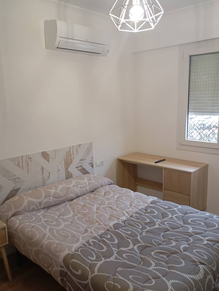 Habitación Climatizada En Playa. - Palma