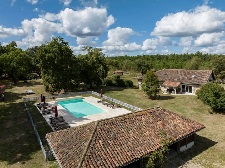 Airial Luxueux 18 Personnes Piscine Et Fitness - Landes