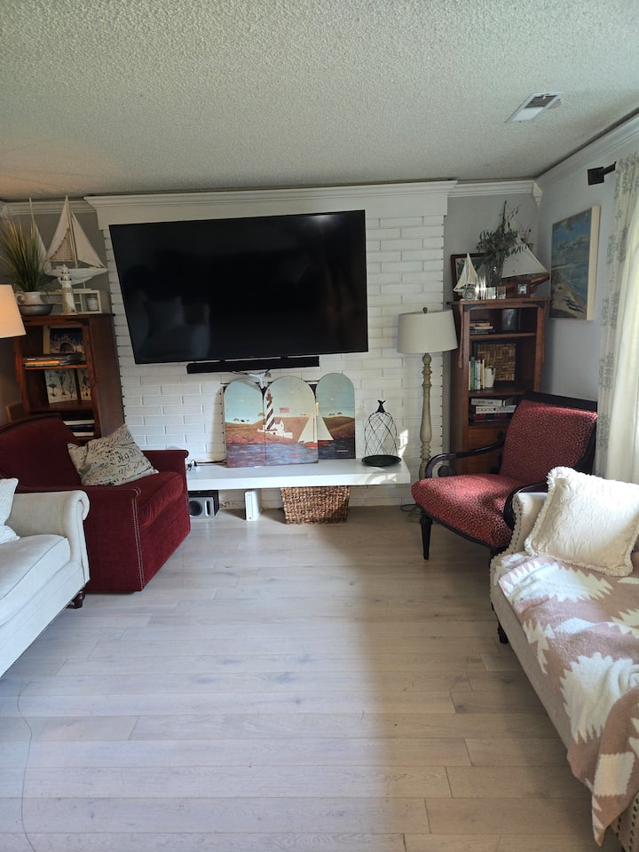 Pacific Nw Chambers - Steilacoom, WA