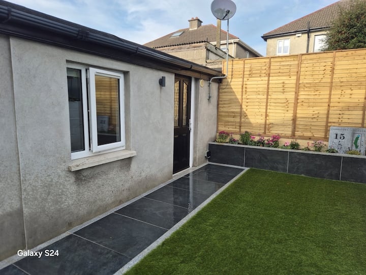 Dublin 5 Retreat - Malahide