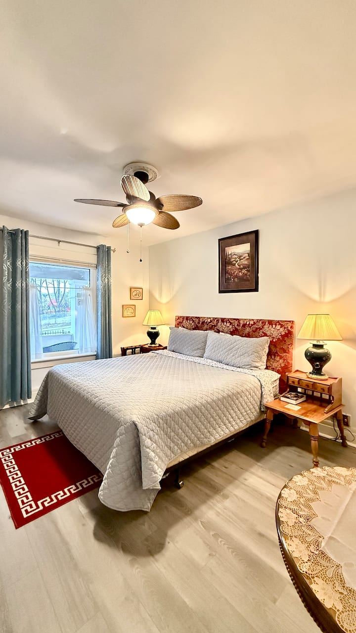 Entire Guest Suite In The Falls - Niagara Falls