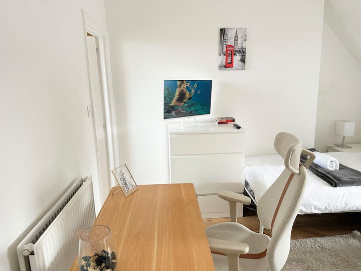 Wembley Stadium Area Maisonette, By Edens - Ruislip