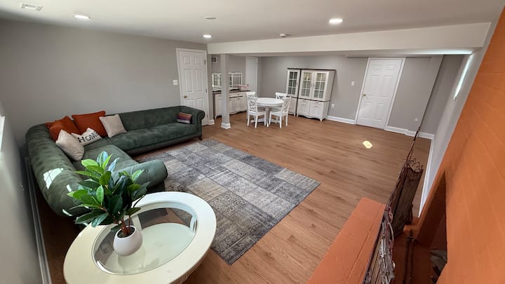 Apartment In Great Falls - Reston, VA