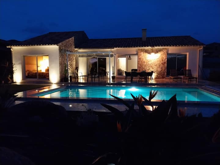 Villa Avec Piscine, Proche Mer - Belgodère