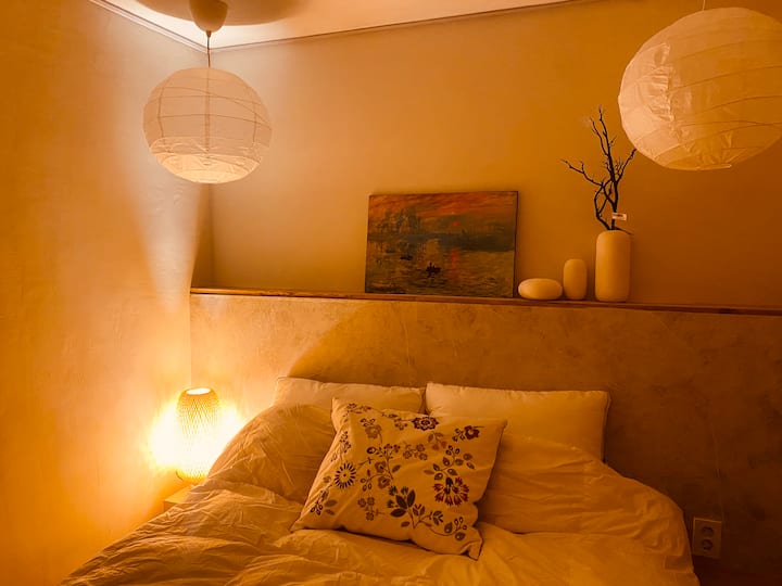 New/평온한 집/홍대공항철도7분&신촌역5분/서울시선정/심플하고 아늑하다. - Seoul