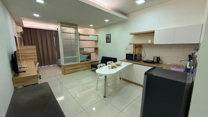 Seri Kembangan Zeva Soho Near Mrt 3 Pax Smart Tv - Puchong