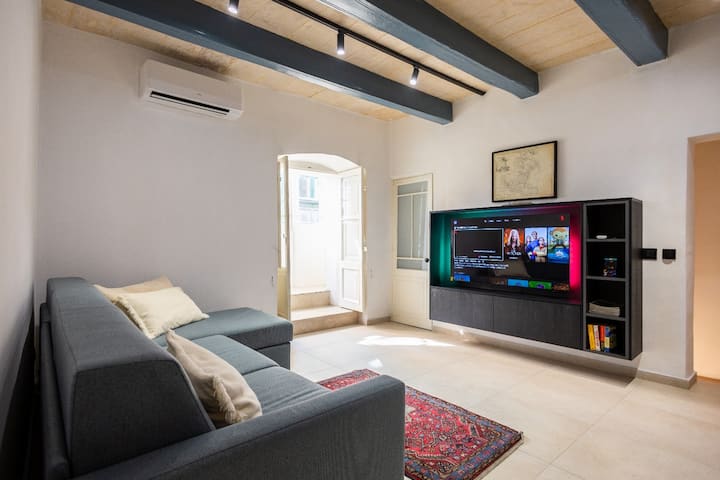 Valletta Central 131 - Valletta, Malta