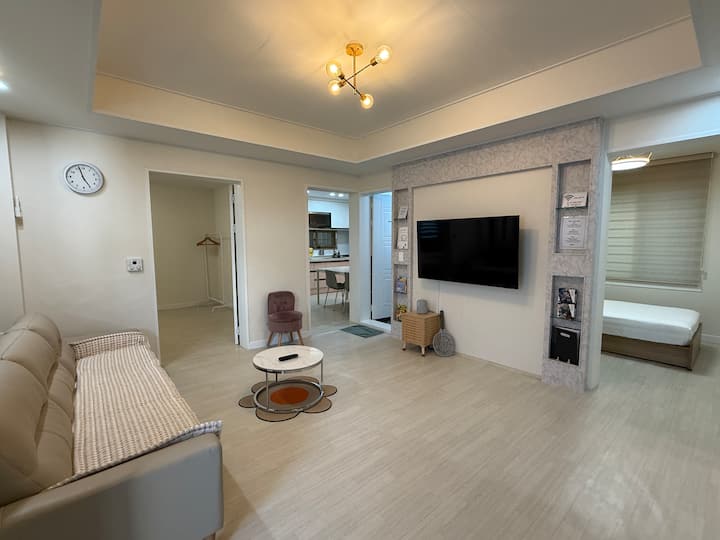 (New)#제주공항5분 #욕실2개 #용두암해안도로 가까운 깨끗한 독채민박 곱닥한스테이 - Jeju