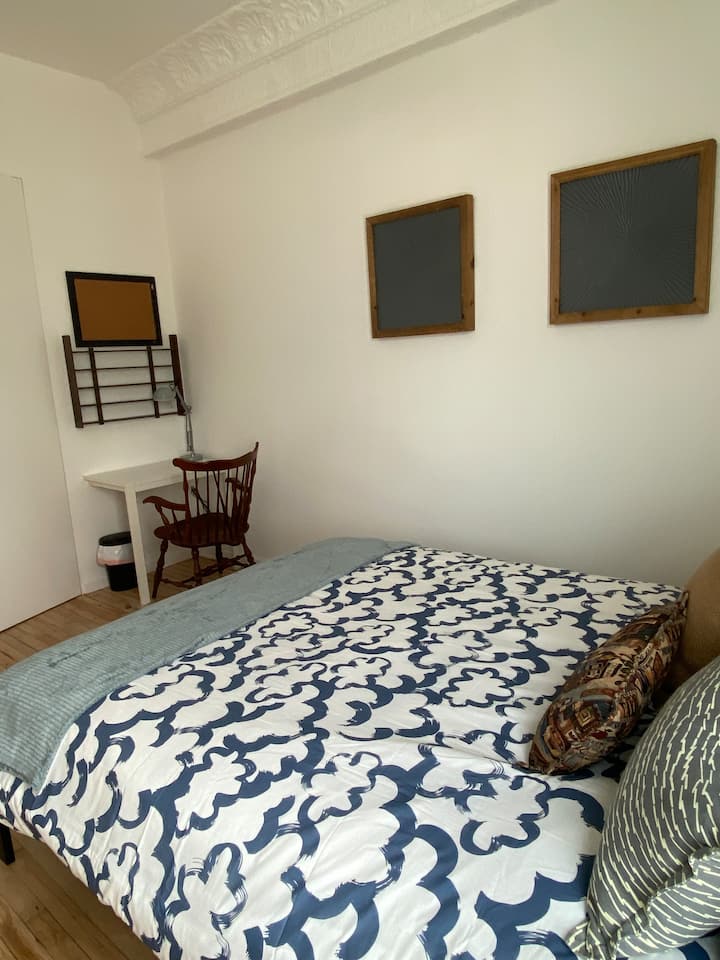#9 Cozy Room - Bridgeport, CT