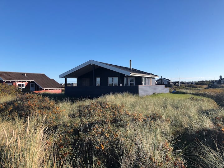 Vesterhavsperle Med Kun 350 M Til Strand - Hirtshals