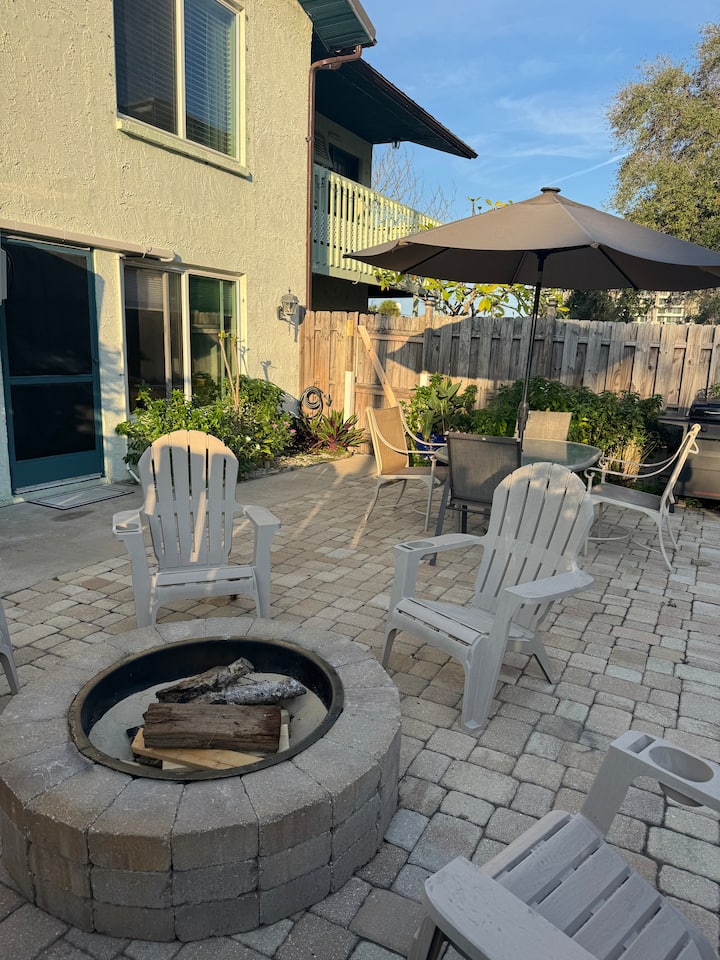 Rustic Beach Hideaway - Siesta Key, FL