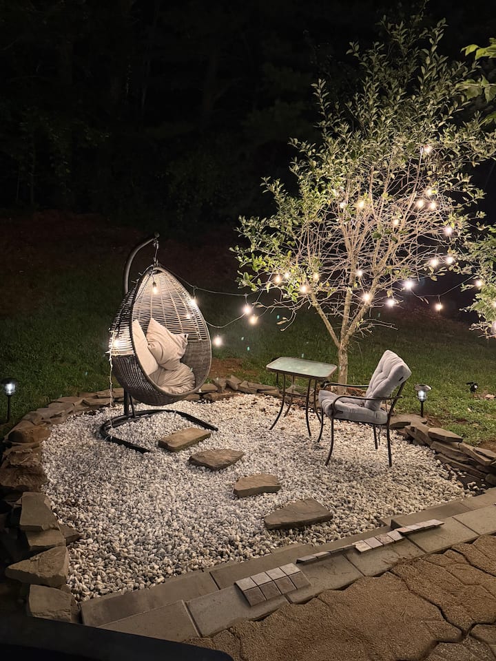 Stillness Meets Style In Saratoga Track Scene - Saratoga Springs, NY