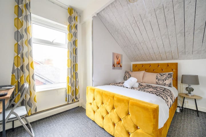 Rb15cf Comfortable Shared Room In Beeston - Leeds