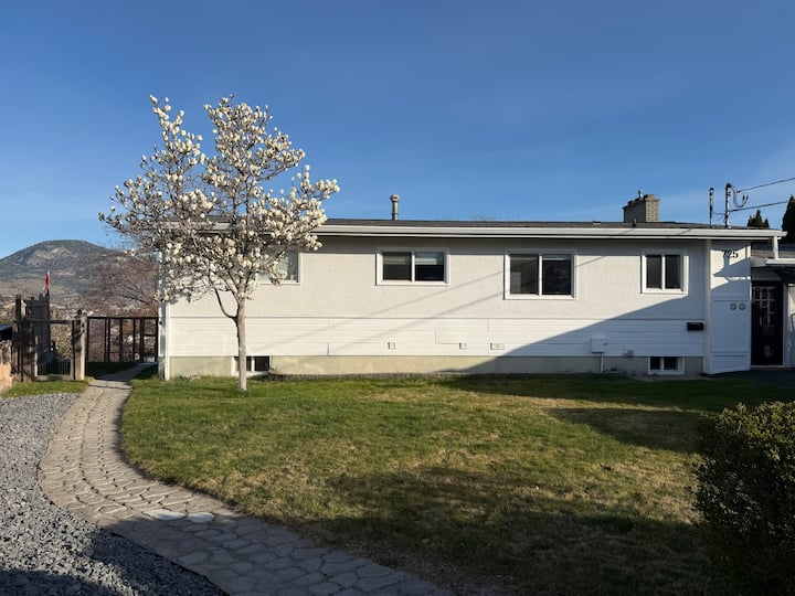 Spring Bay Suite (2 Bedroom) - Penticton