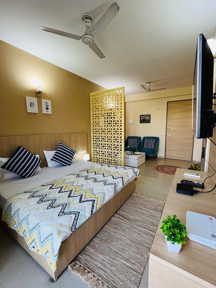 *Top Choice* Radha Kunj - Vrindavan