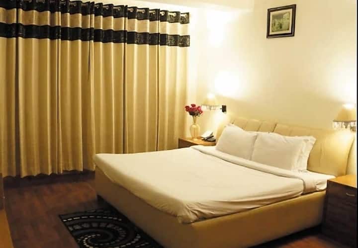 Home Stay With Lake View - Pangoot