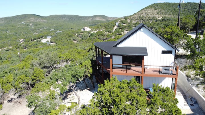 Canyon Tree House; New Build+elevator+views! - Canyon Lake, TX