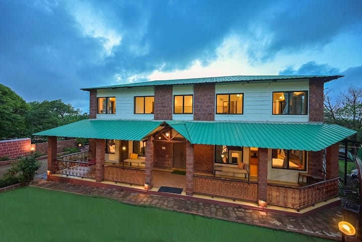 Large 5 Room Rustic Villa | 5 Mins To Main Market - 마하발레슈와르