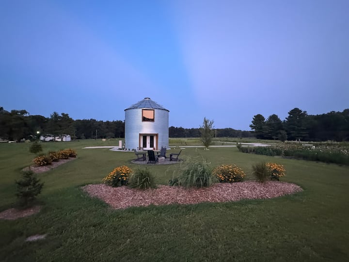 The Bin At No Bad Days Farm - Illinois