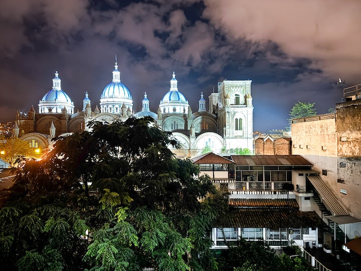 Refugio Central: A Pasos Del Parque Calderón 4 Per - Cuenca