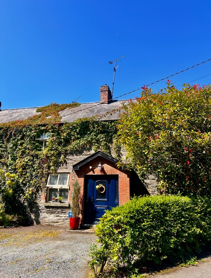Studio-style Apartment In Historic Cottage - Carrickmacross