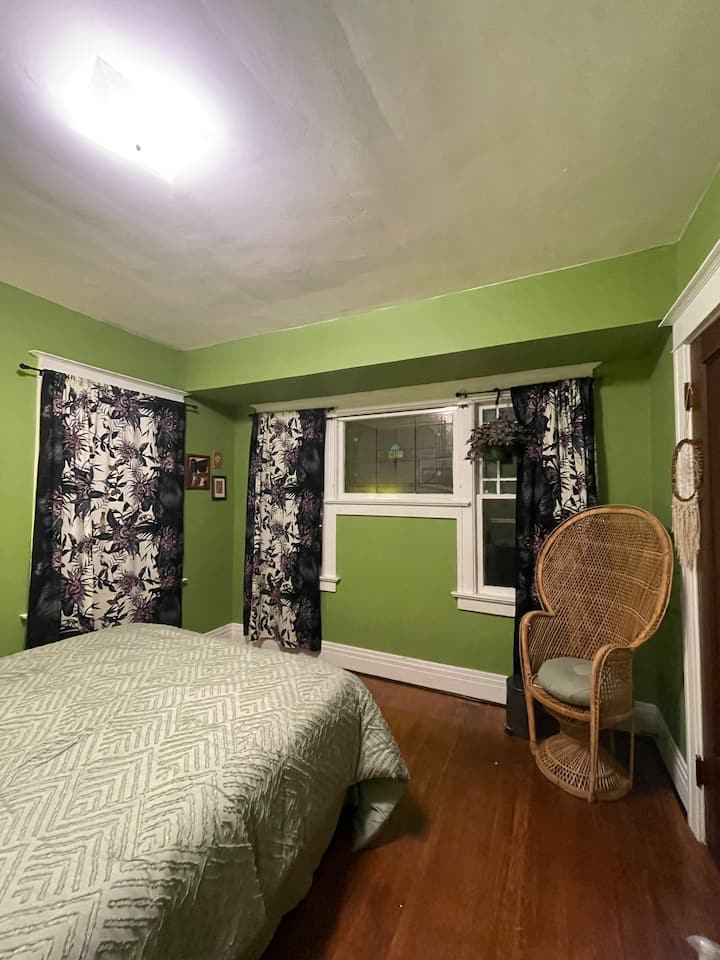 Green Room At Sun House - Rochester, NY