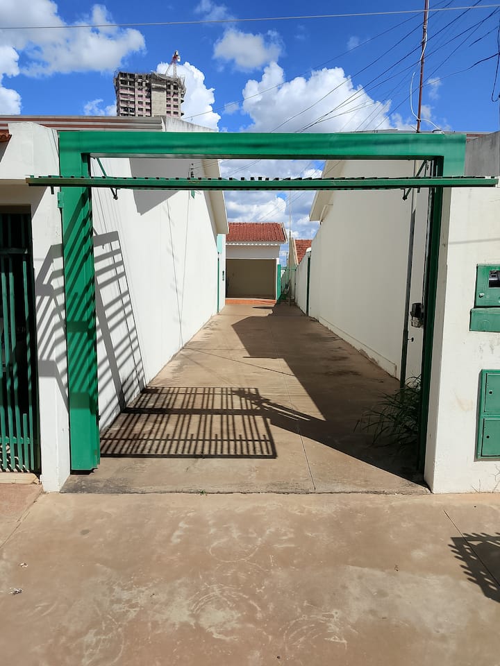 Quarto Com óTima Localização - Rio Verde