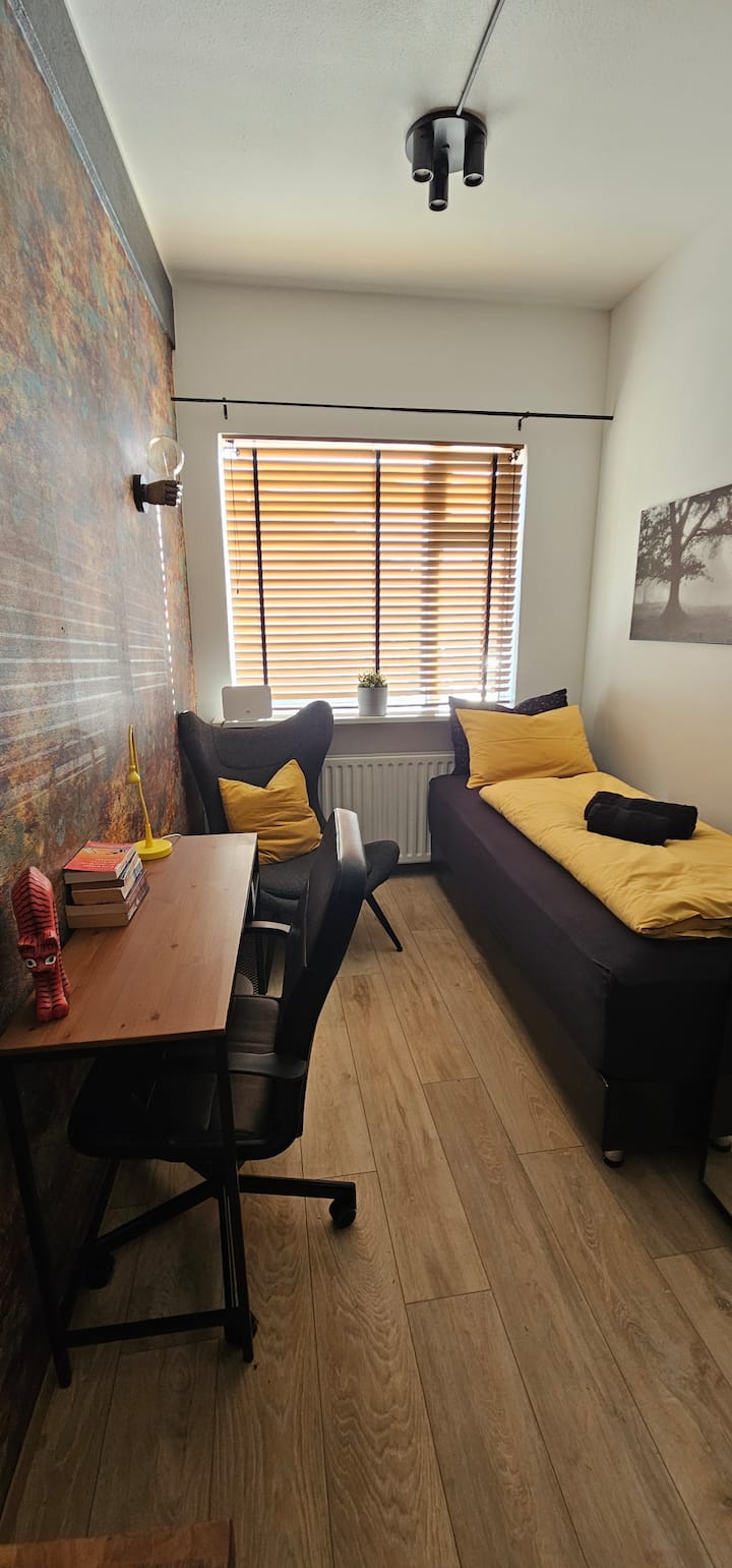 Cozy Room In Downtown 6 - Iceland