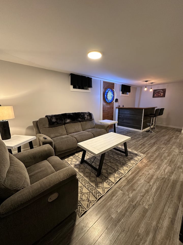 The Coastal Crossing-5 Bedroom Home - Stephenville