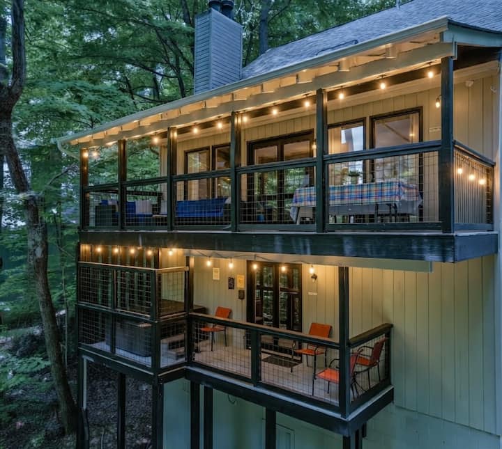 Mins To Downtwn 4bed 3bath Plus Bunk Beds, Hot Tub - Gatlinburg, TN