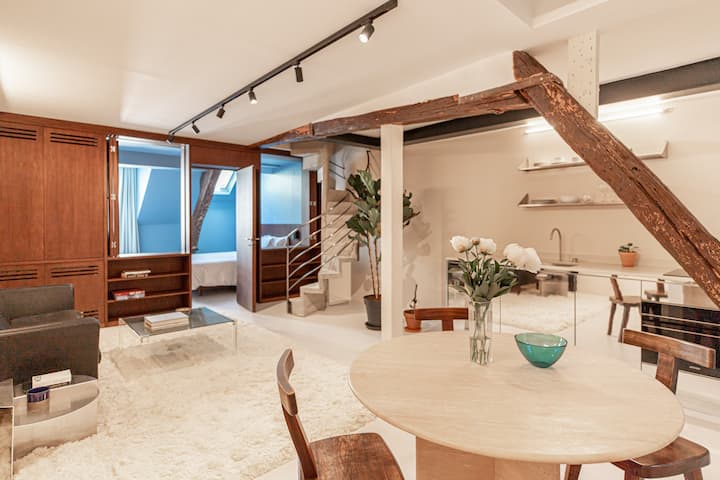 Marais Townhouse Duplex • Top Floor - Paris