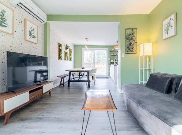 Cozy 3br Near Metro/free Parking - Longueuil