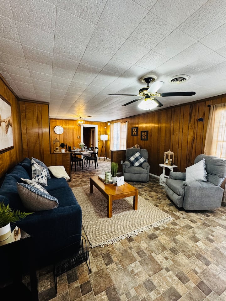 4b/2r Home Close To Downtown! - Odessa